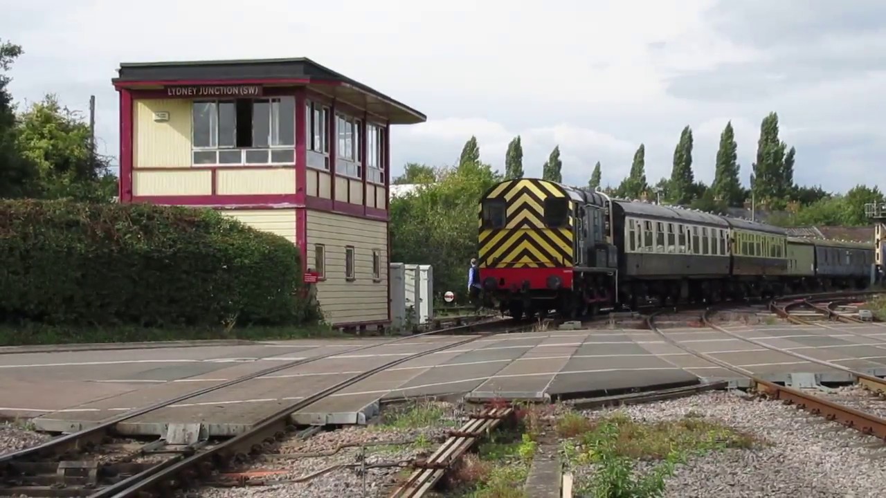 Lydney Junction Level Crossing 15/09/2018 (11) - YouTube
