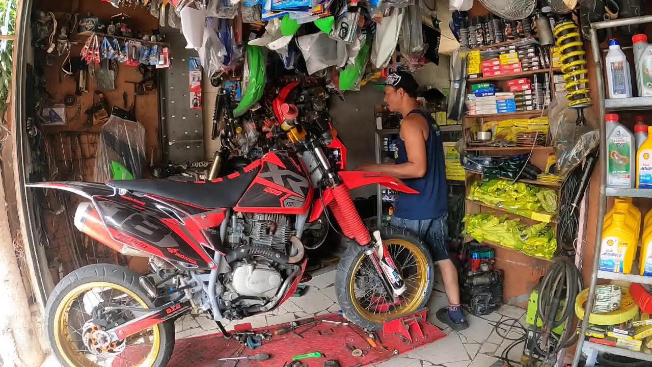 XR200 convert body kit Crf250 with disk brake - YouTube