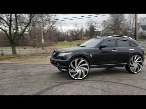 INFINITI FX35 on 30s Azara Wheels - YouTube