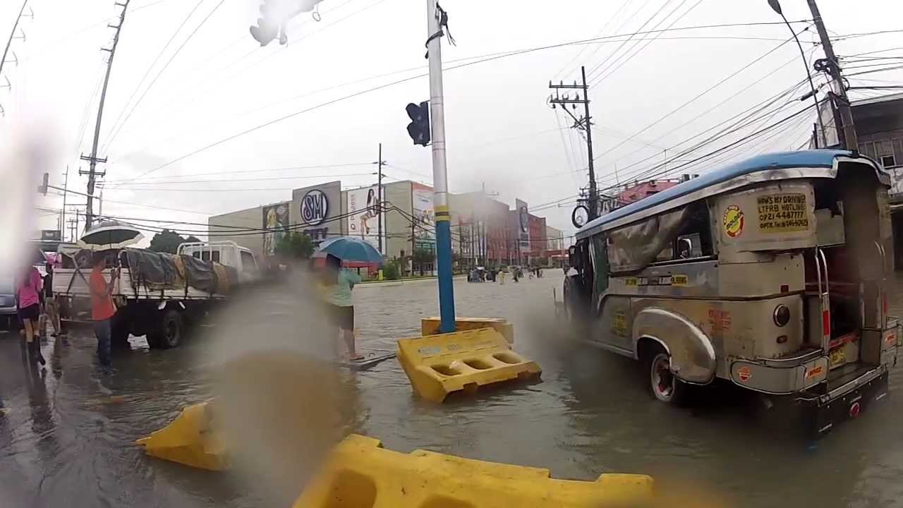 Bacoor City Flooding 08/19/2013 - YouTube