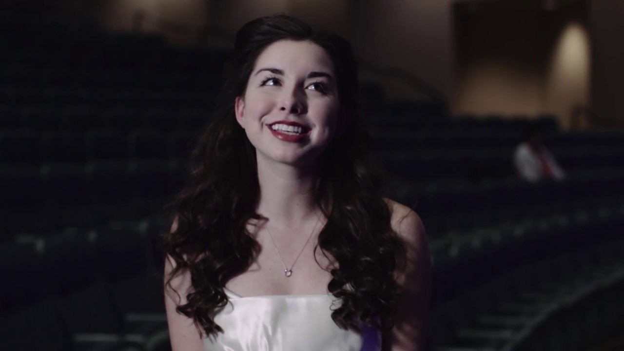 Honeymoon in Vegas Character Interviews: Betsy Nolan - YouTube