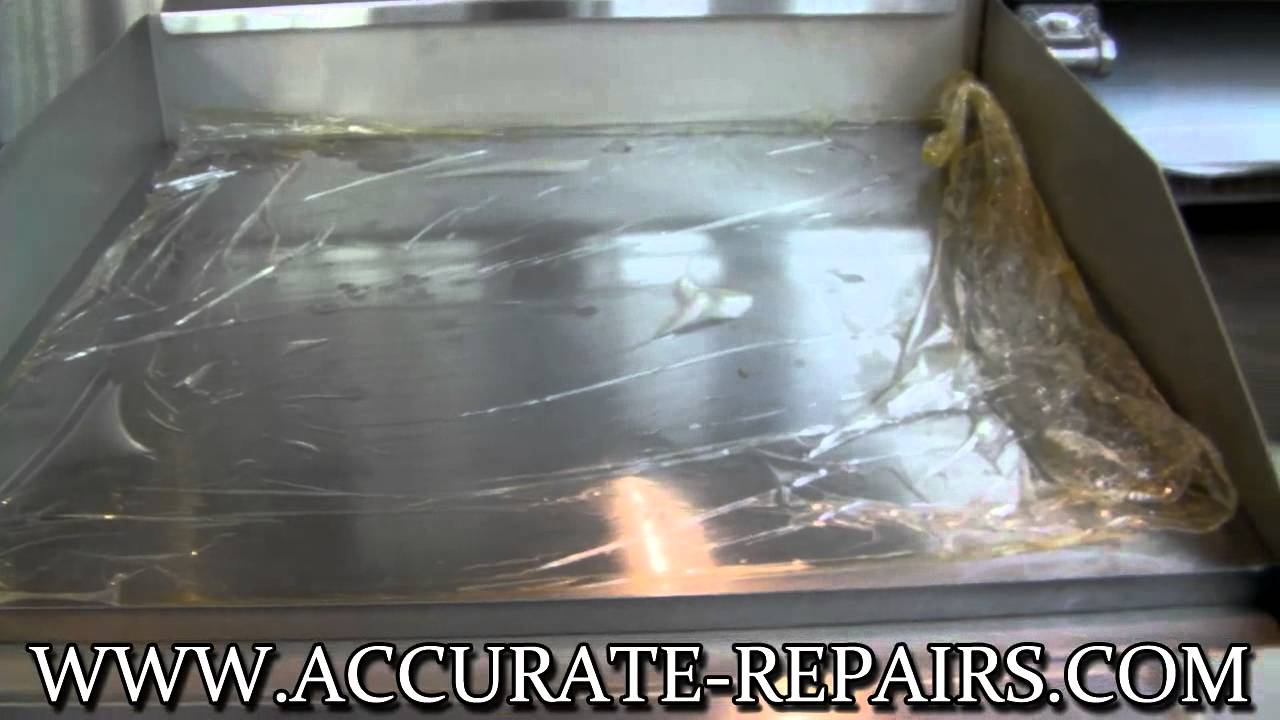 Comstock Castle F330-24 2 burner with 24" flat griddle & oven - YouTube