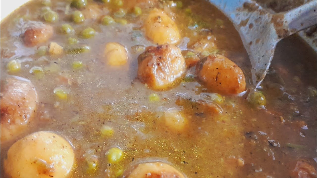 Especial baby potatoes and peas spice sabje recipe 😋 👌 || Easy and ...