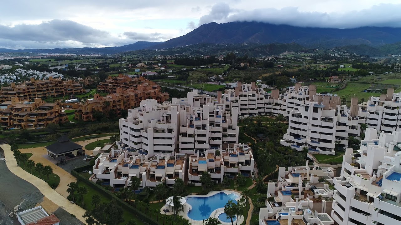 Marbella in 4K /ft M80 - YouTube