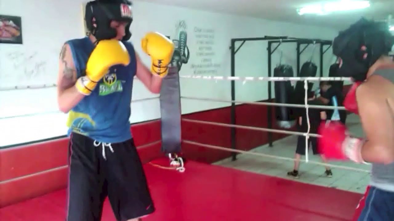 Tercer sparring en el Azteca Boxing Club - YouTube