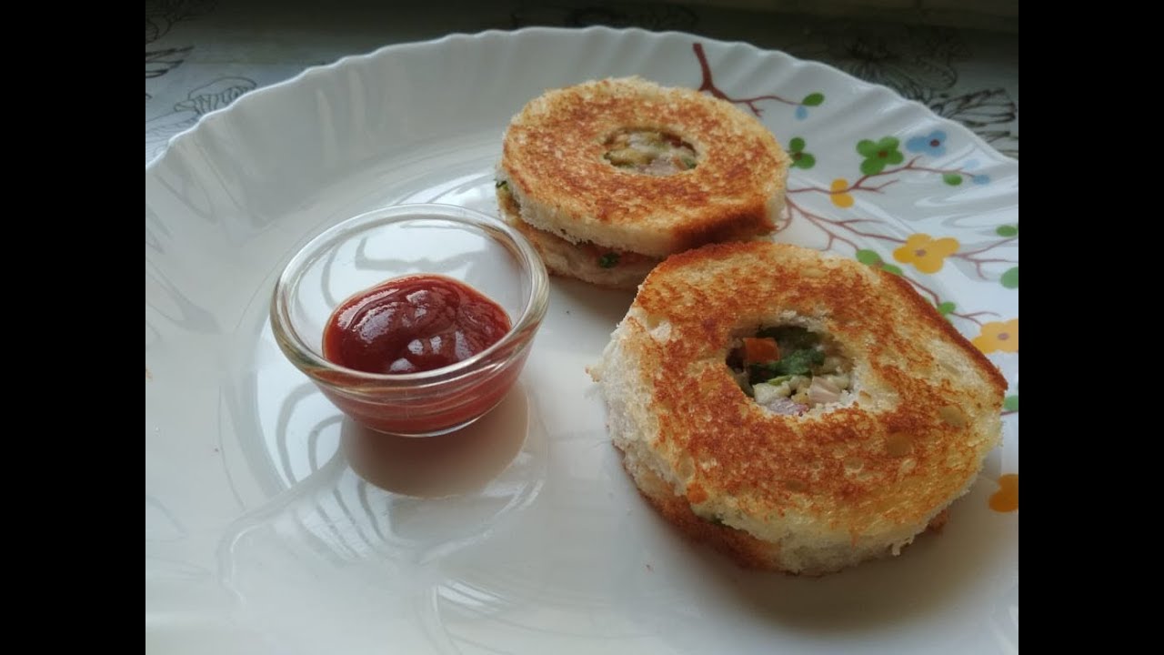 FLOPPY CHEESY SANDWICH (BEST CHEESY SANDWICH ON TAWA) - YouTube