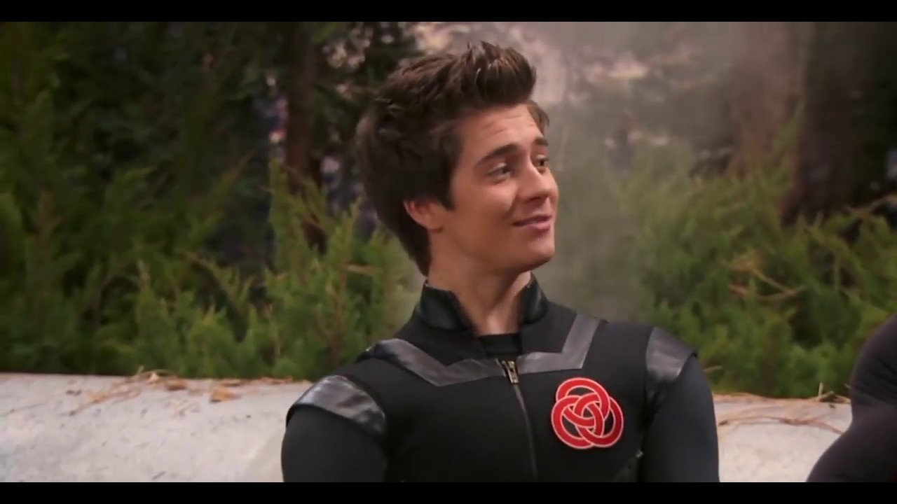 Lab Rats Se Descubren sus identidades Bionicas Parte 1 - YouTube