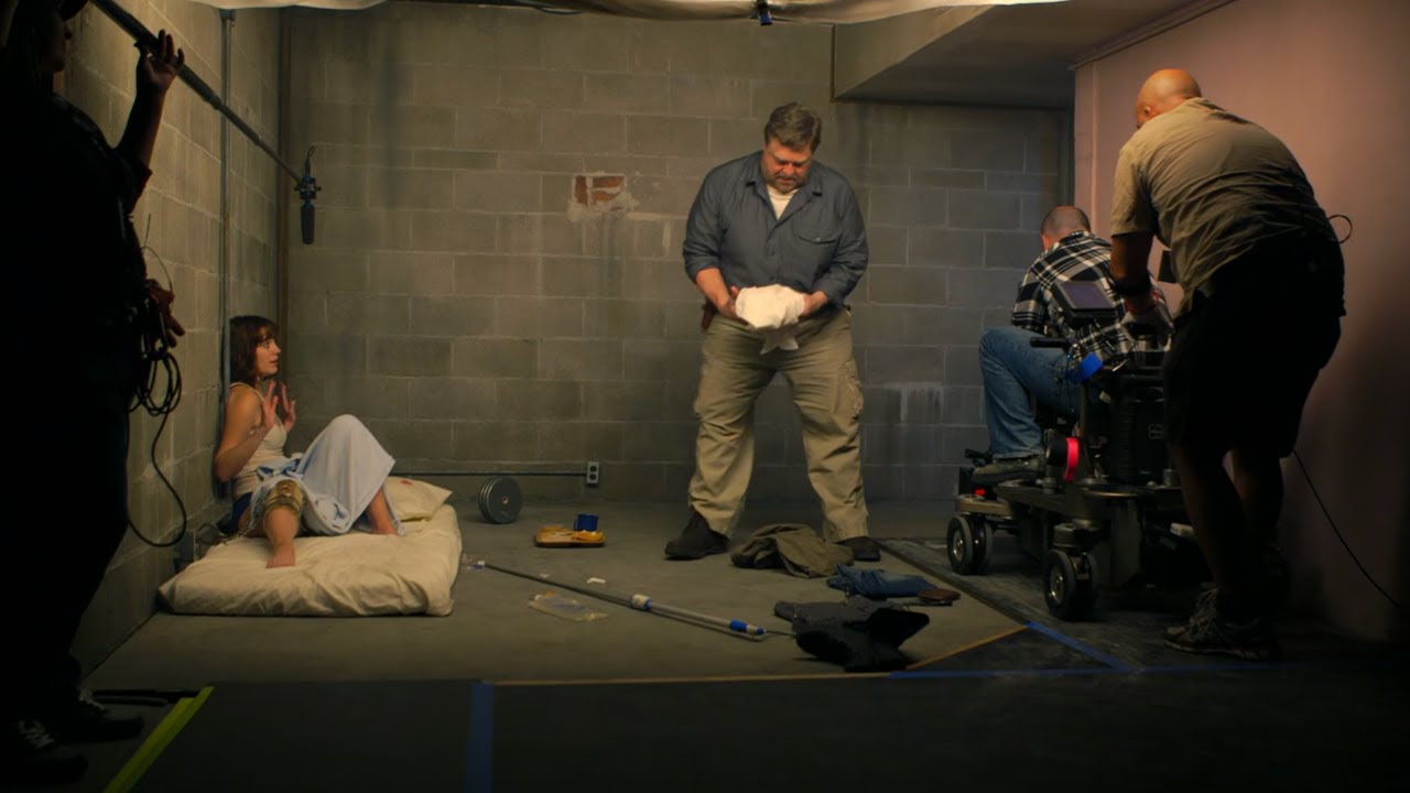 Bunker Mentality | 10 Cloverfield Lane - YouTube