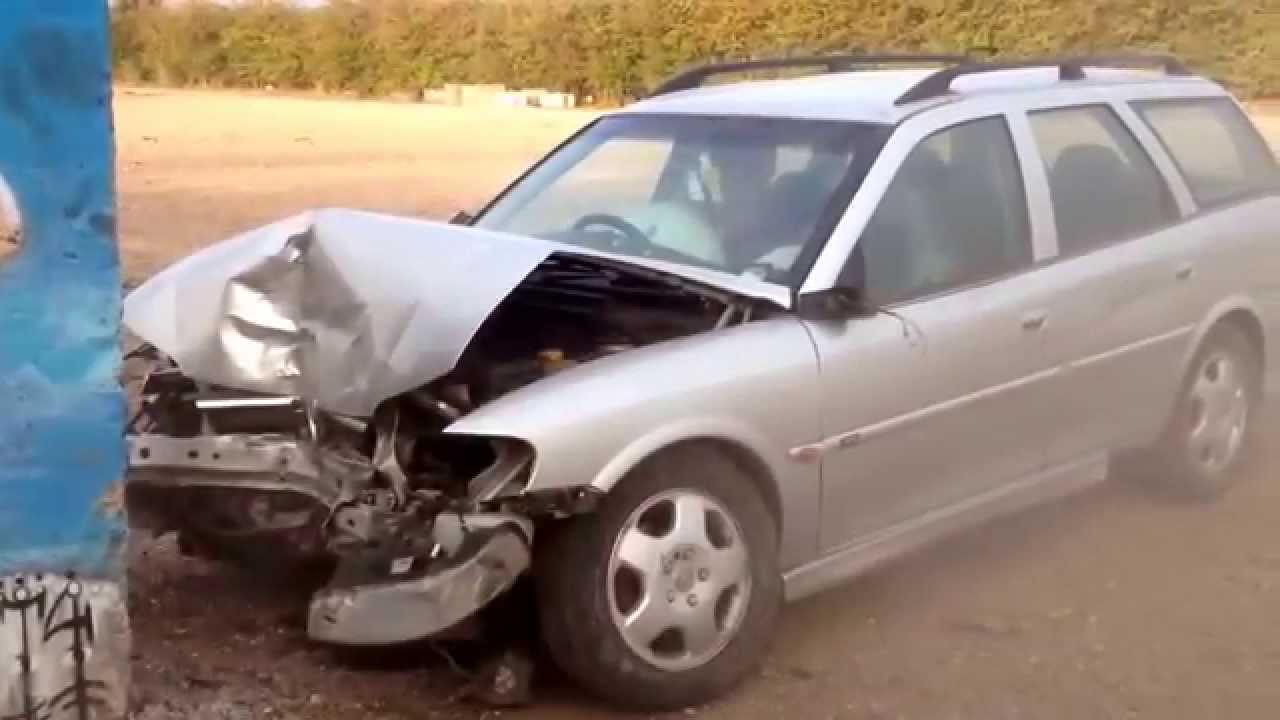 Vauxhall vectra turbo diesel crash test - YouTube