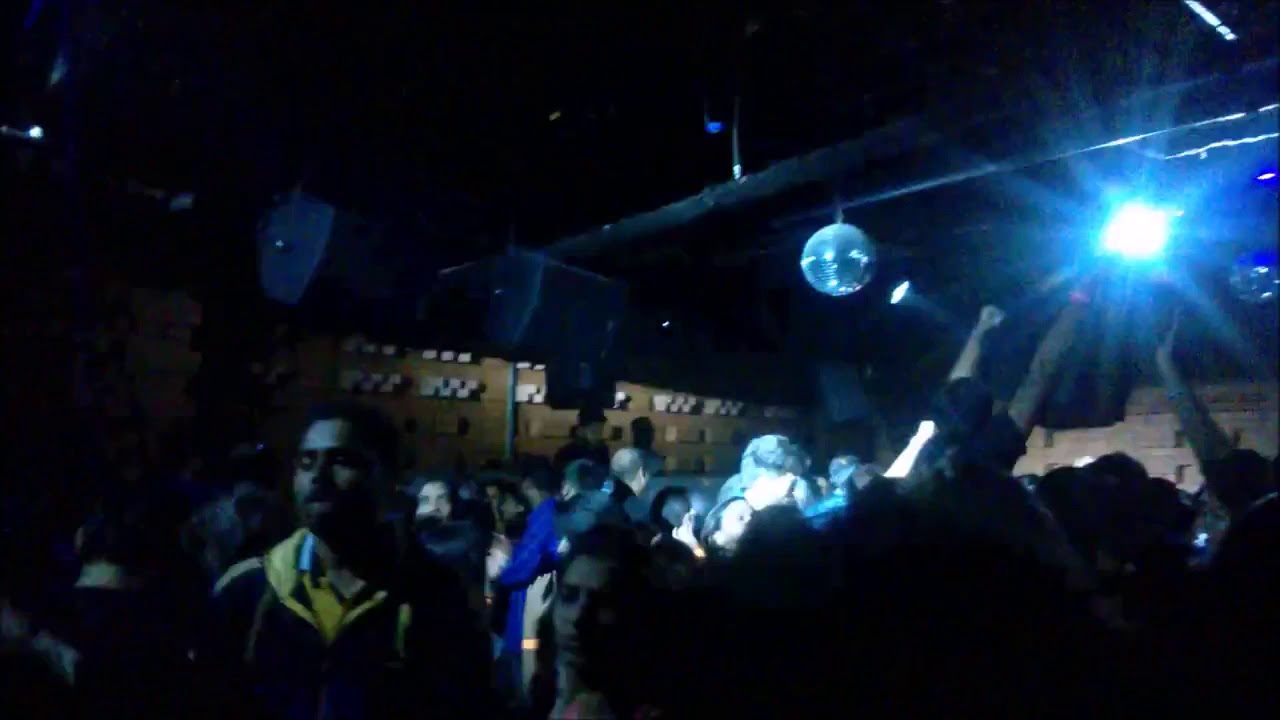 JW Marriot Miami Pune pub. - YouTube