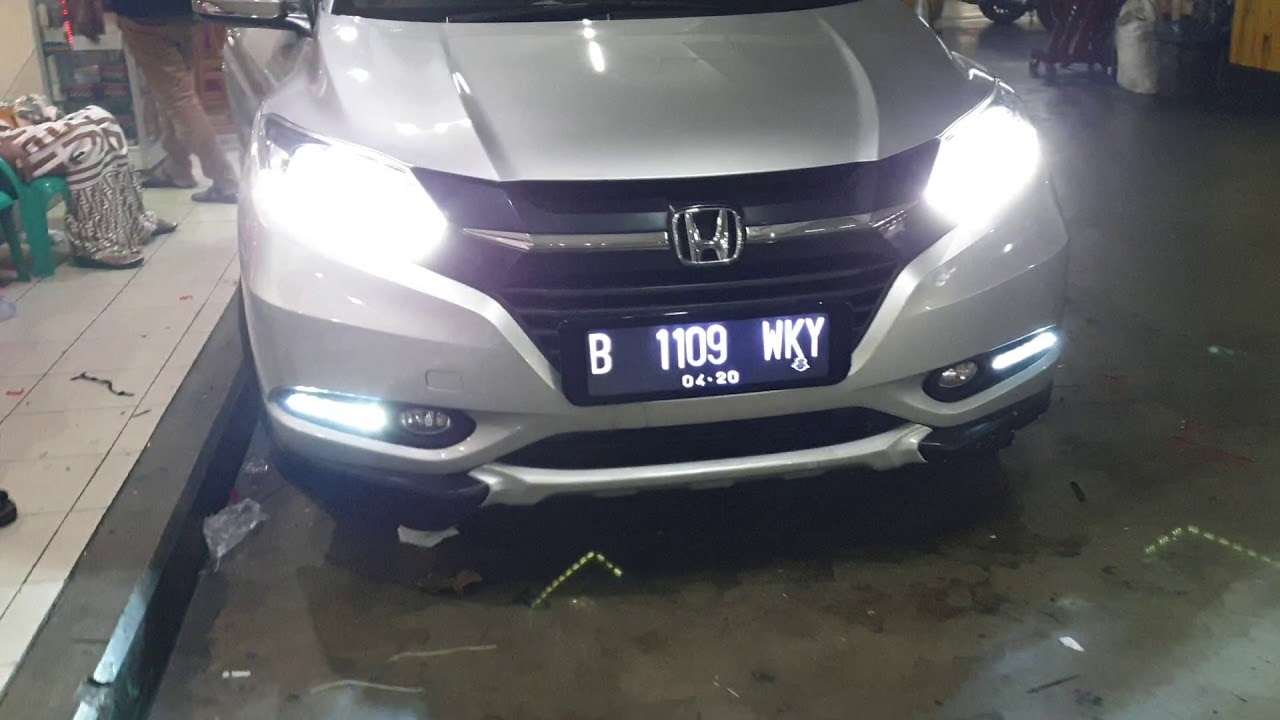 Honda hrv custom drl Lexus sequential running sein n HID Projie 2.5inch ...