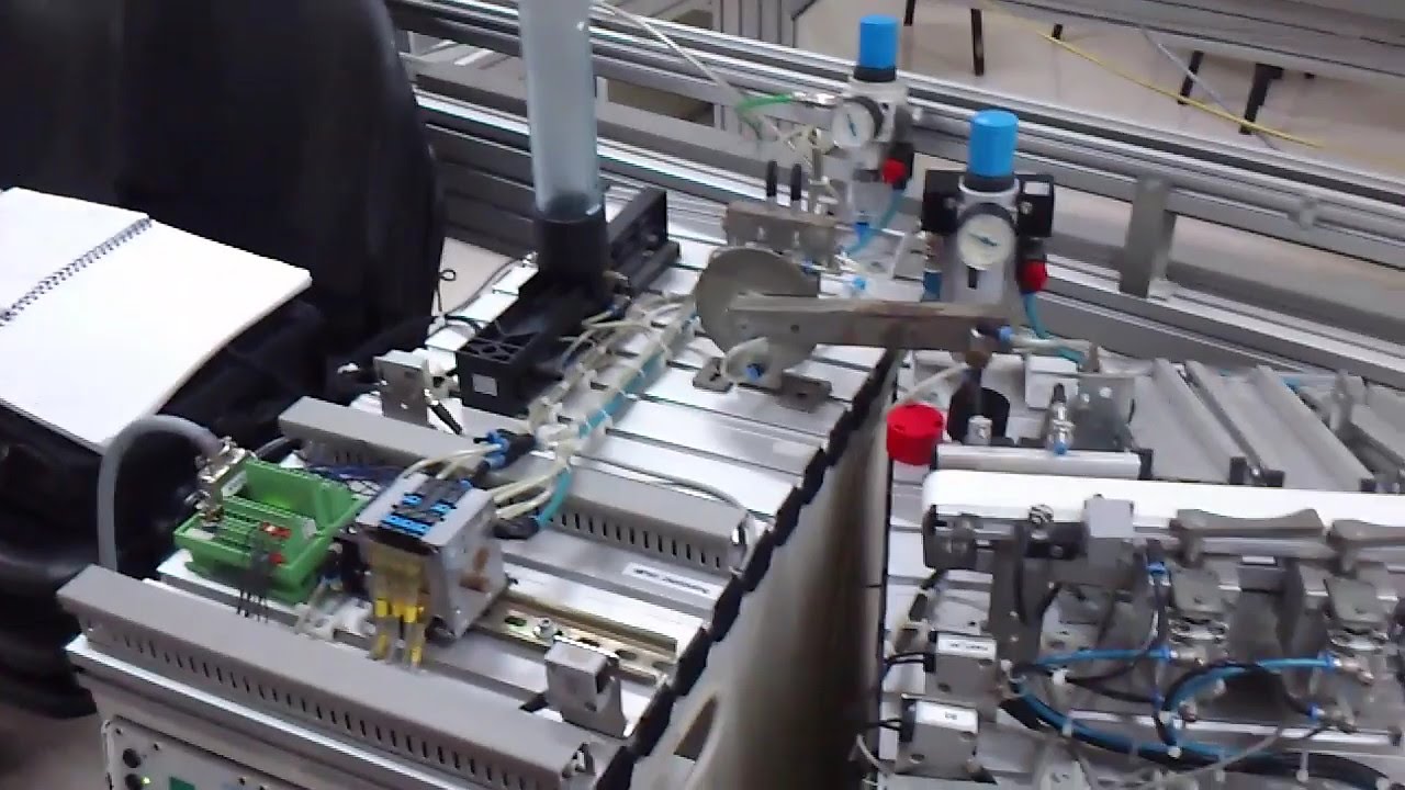 Festo "Ditribution" Modular Production System (MPS) working - YouTube
