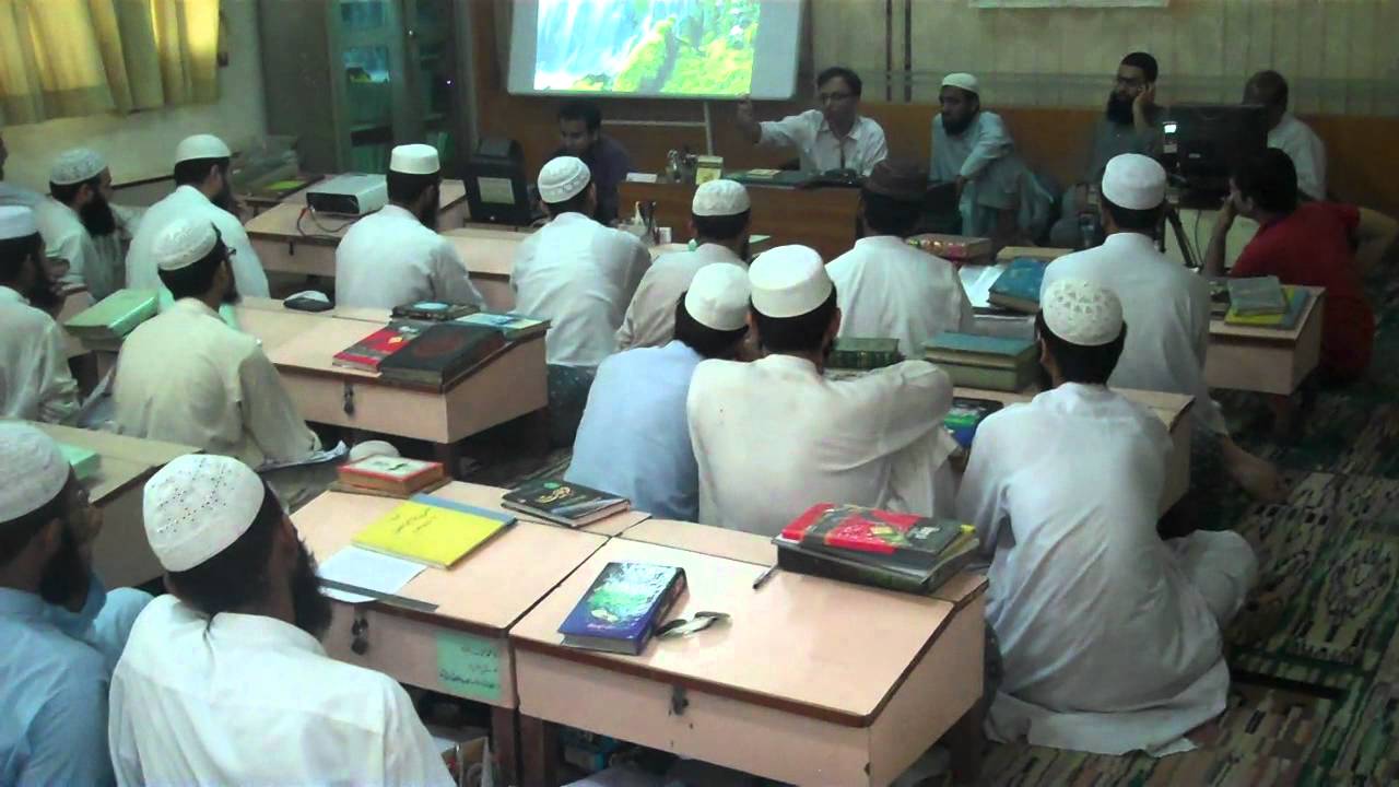 Jamia Binoria Training 15/29 - YouTube