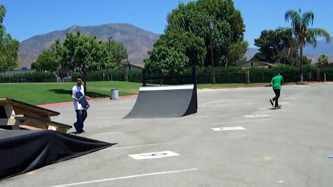 Alf Alpha skates at the San Bernadino Skate Park Demo - YouTube