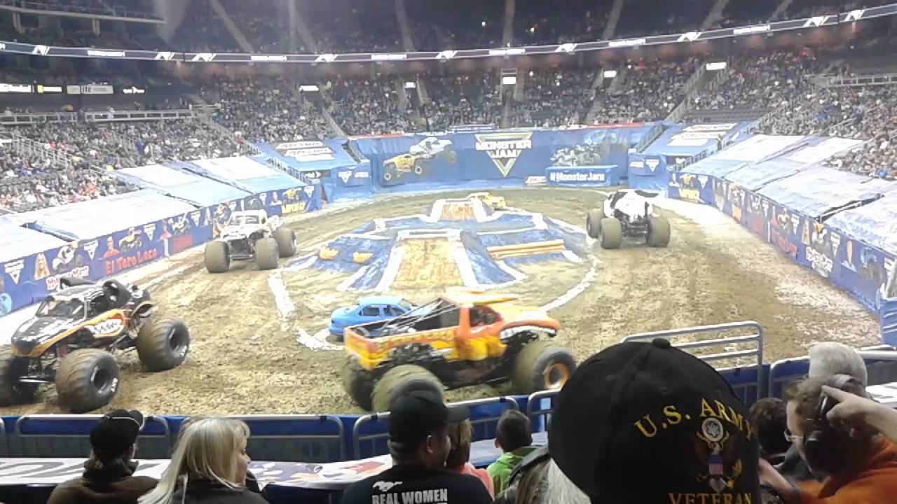 Monster jam - YouTube