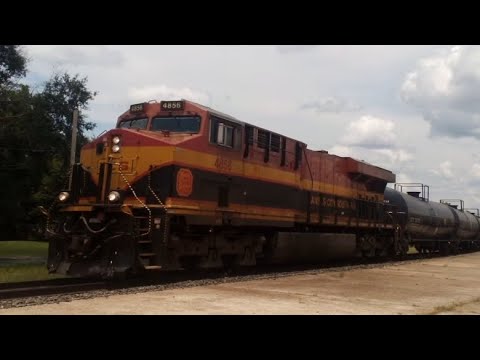 KCS duo/DPU!!! KCS #4856 leads a fast SB CPKC Q576 out of Singer, Louisiana!!! - YouTube
