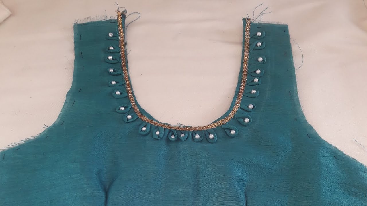 moti or lace se bnaye beautiful back neck design - YouTube