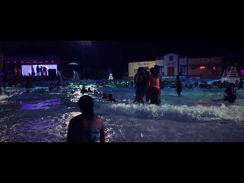Pool Party | swimming in the wave pool