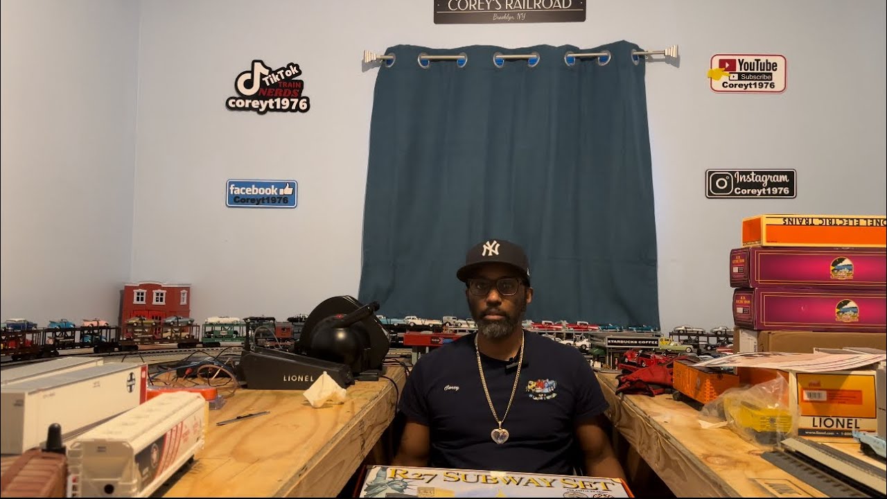 Unboxing Lionel R27 Subway Set - YouTube