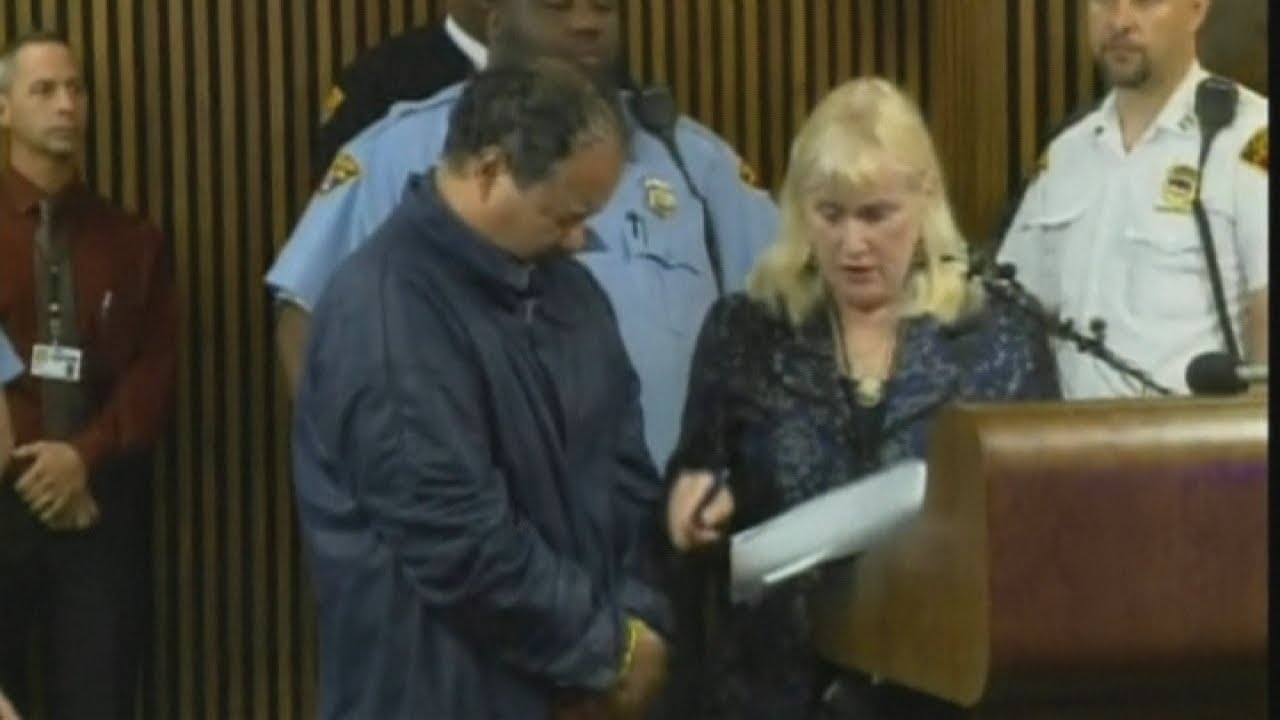 Ariel Castro appears in court charged over kidnapping three young women ...