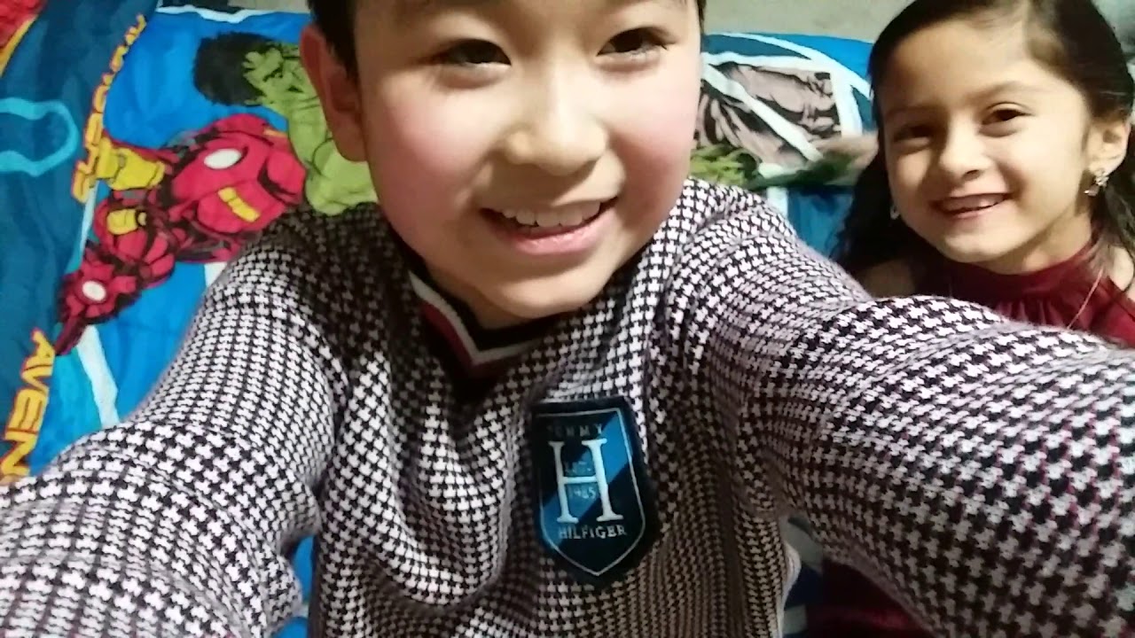 Watching my cousin Ava do a magic trick - YouTube