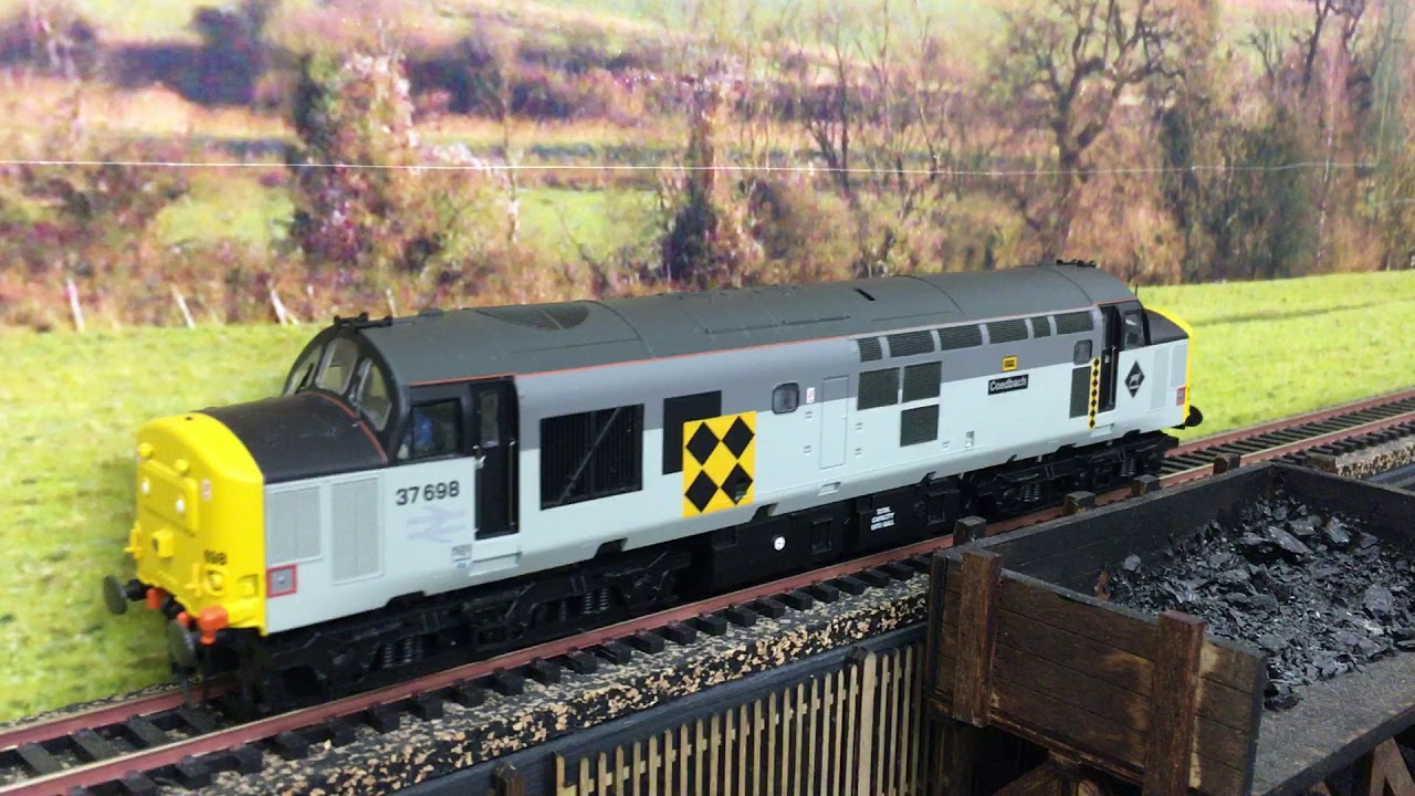 Class 37 Railfreight - YouTube