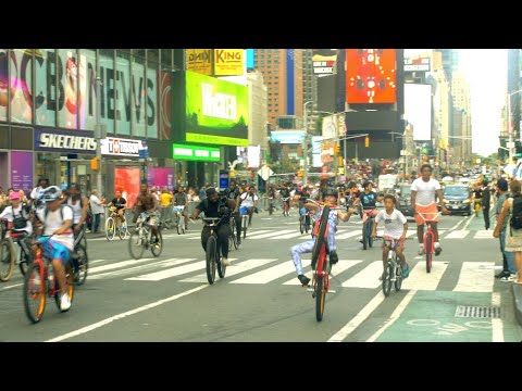 BMX BIKERS TAKE OVER TIME SQUARE IN NEW YORK - YouTube