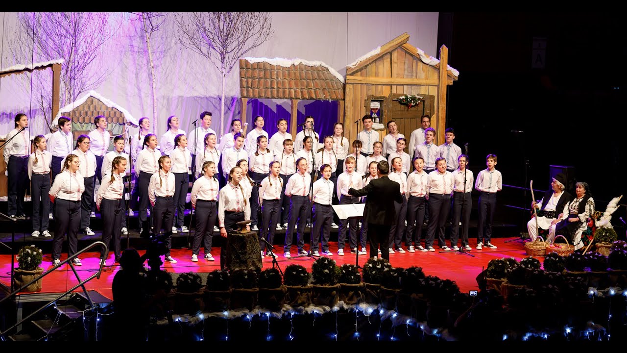 CORUL DE COPII UNISON | Mos Craciun cu plete dalbe | GALA DE CRACIUN ...