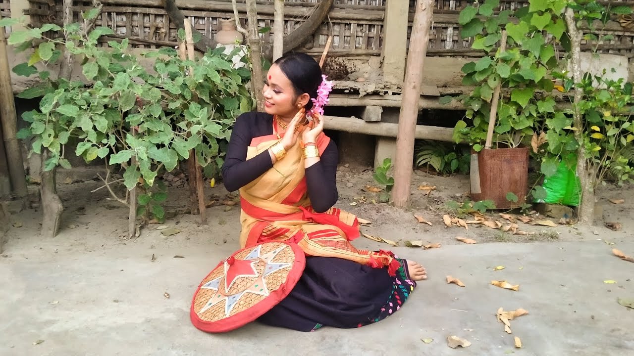 Charaideo Bihu | Bihu Dance | Nutan Devi | - YouTube