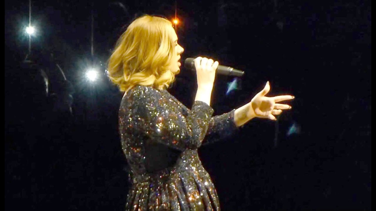 Adele live in Köln Cologne 15.05. 2016 - Hello (entry and opening ...