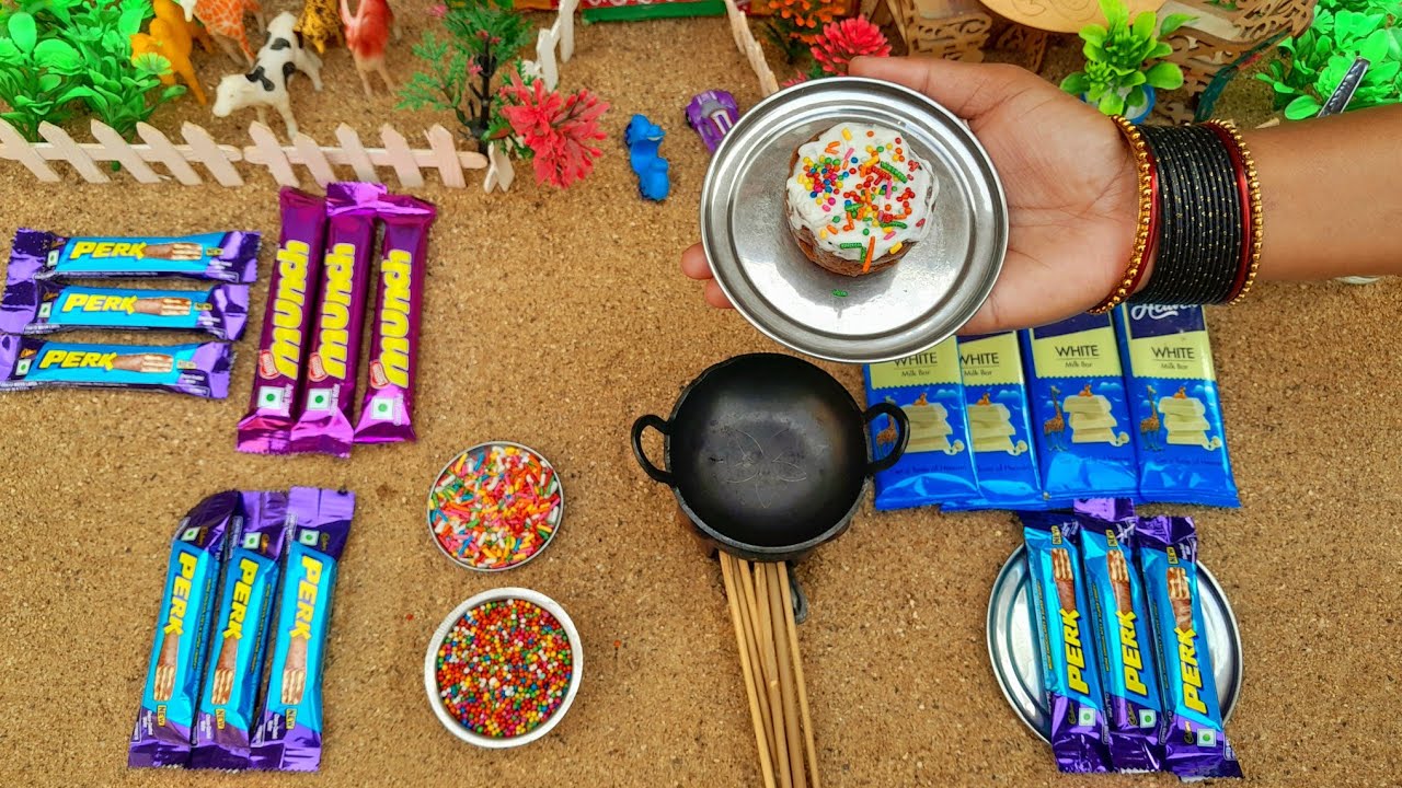 Sweet Miniature Perk Munch Cake Decorating Recipe | Chocolate cake ...