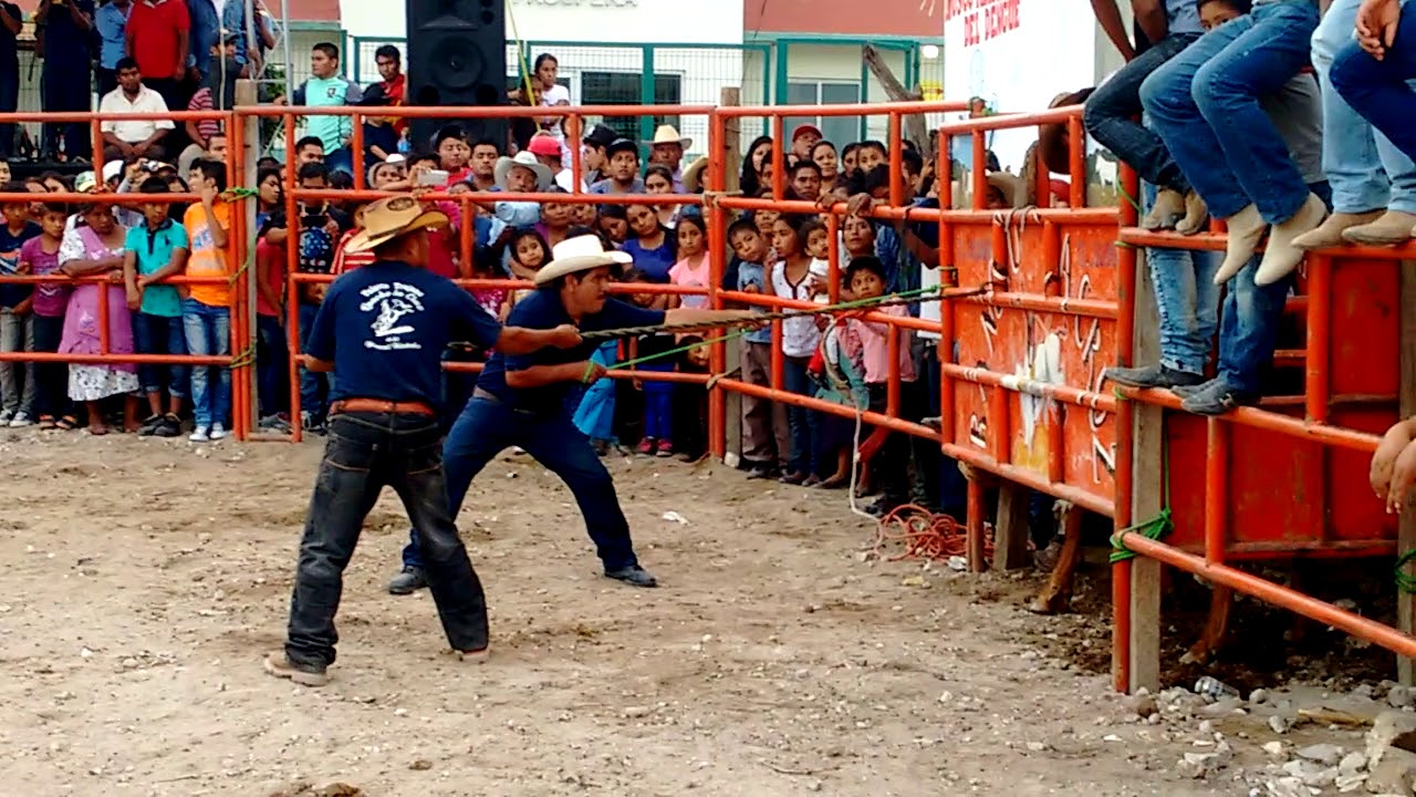 santa maria texcatitlan(el raton del chilac) - YouTube