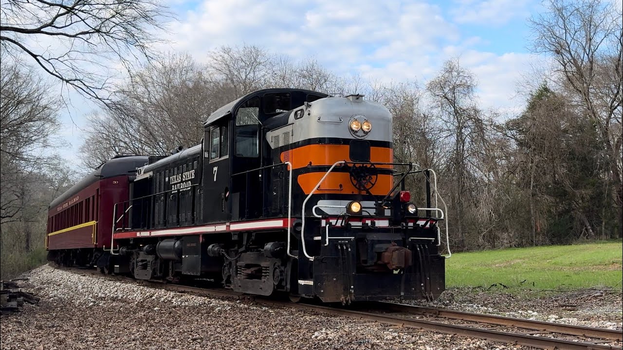 Texas State Railroad Polar Express train! 12/23/2024 - YouTube