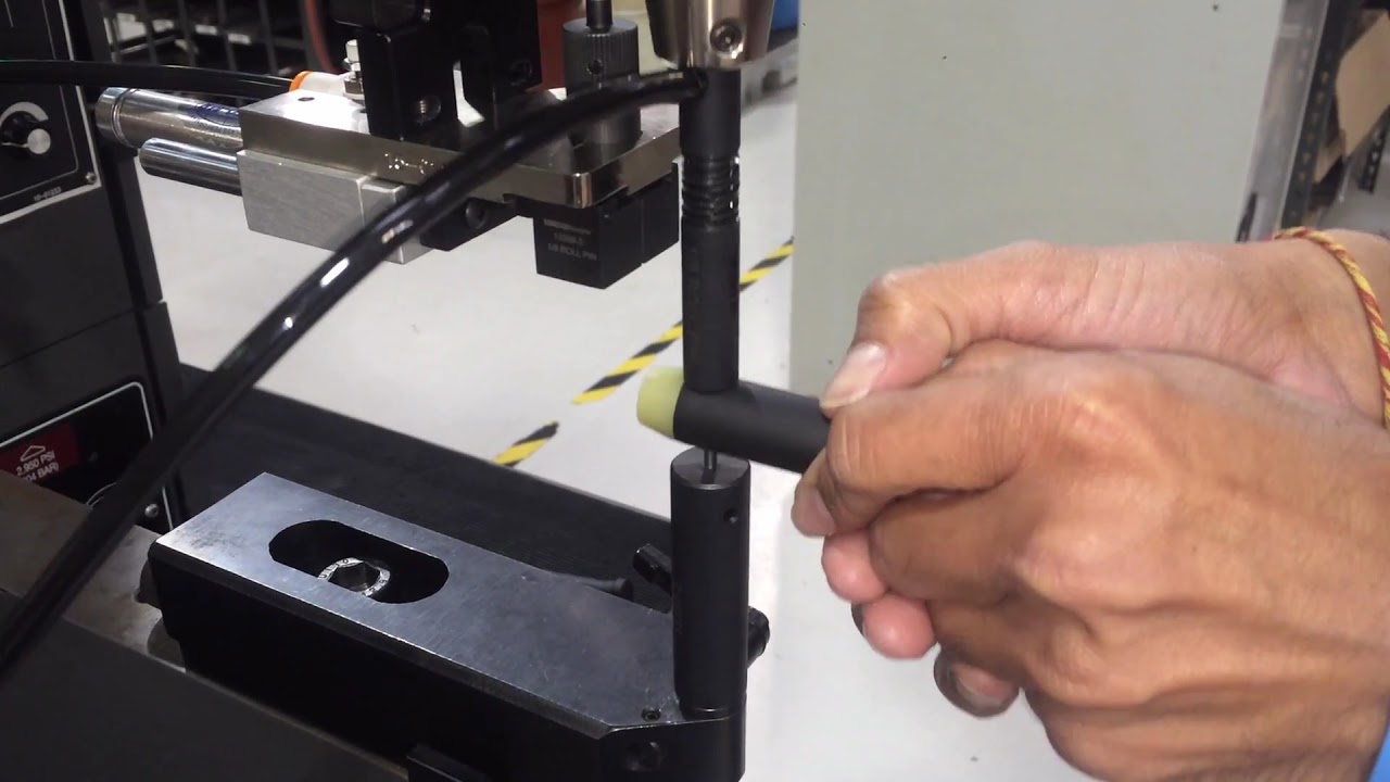 Automatic Top Feed Roll Pin Tooling - YouTube