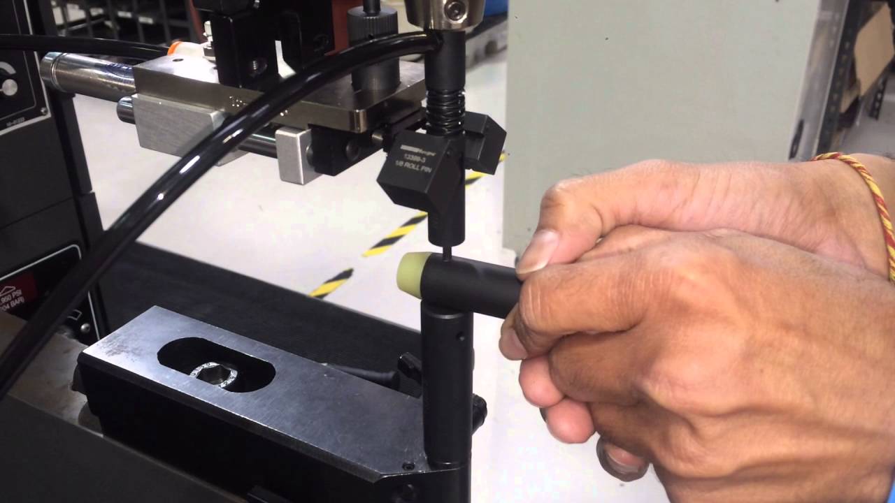 Automatic Top Feed Roll Pin Tooling - YouTube