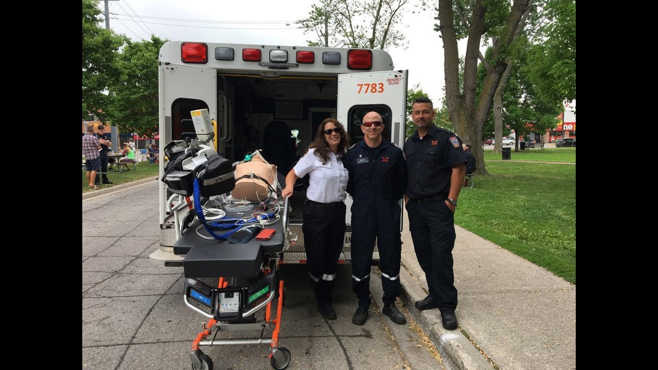 Celebrating 10 Years of Paramedics In The Park - YouTube