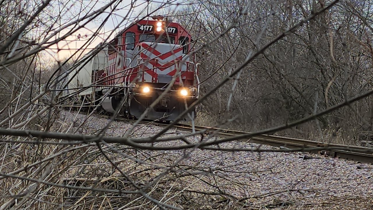 Wisconsin southern Coke and grain train. - YouTube