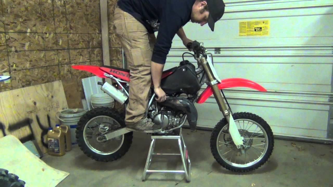 2007 CR85R rebuild part 3- First Start! - YouTube