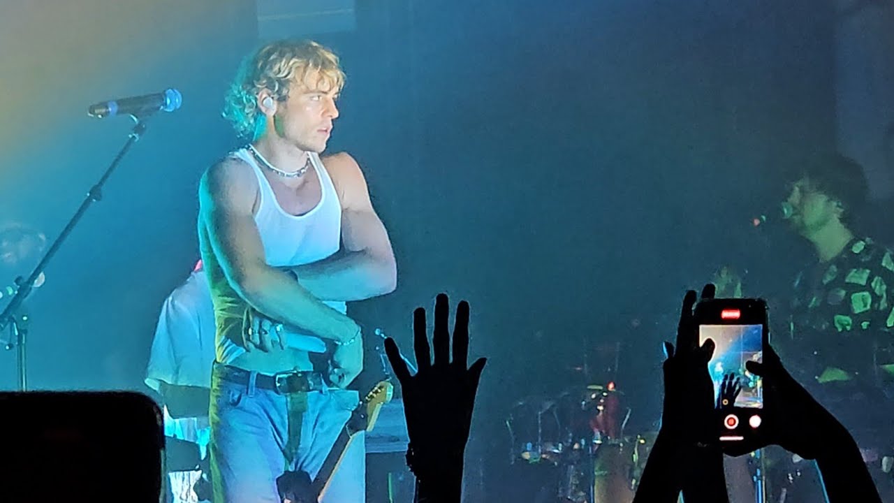 THE DRIVER ERA - Fantasy (Live in Madrid) 4K - YouTube
