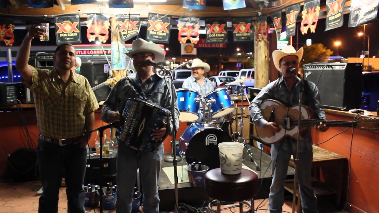 CHILOS SEAFOOD - YouTube