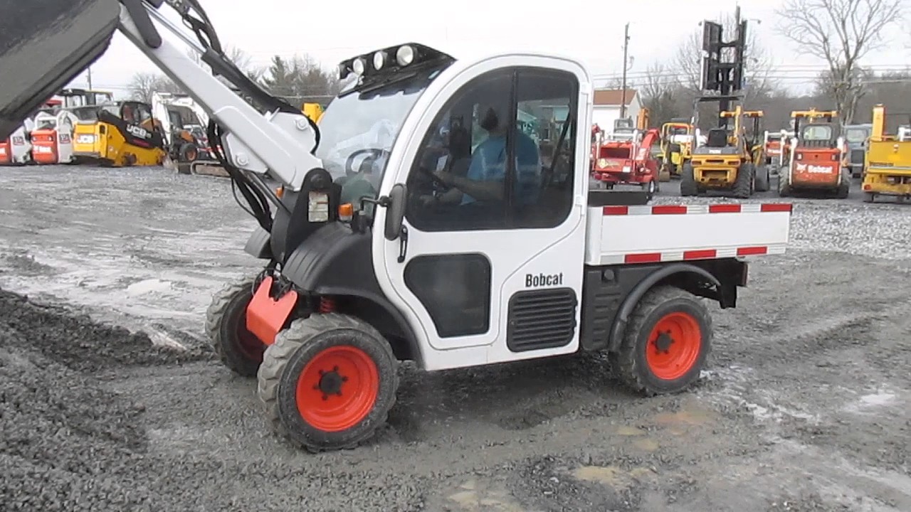 Bobcat Toolcat 5600 - YouTube