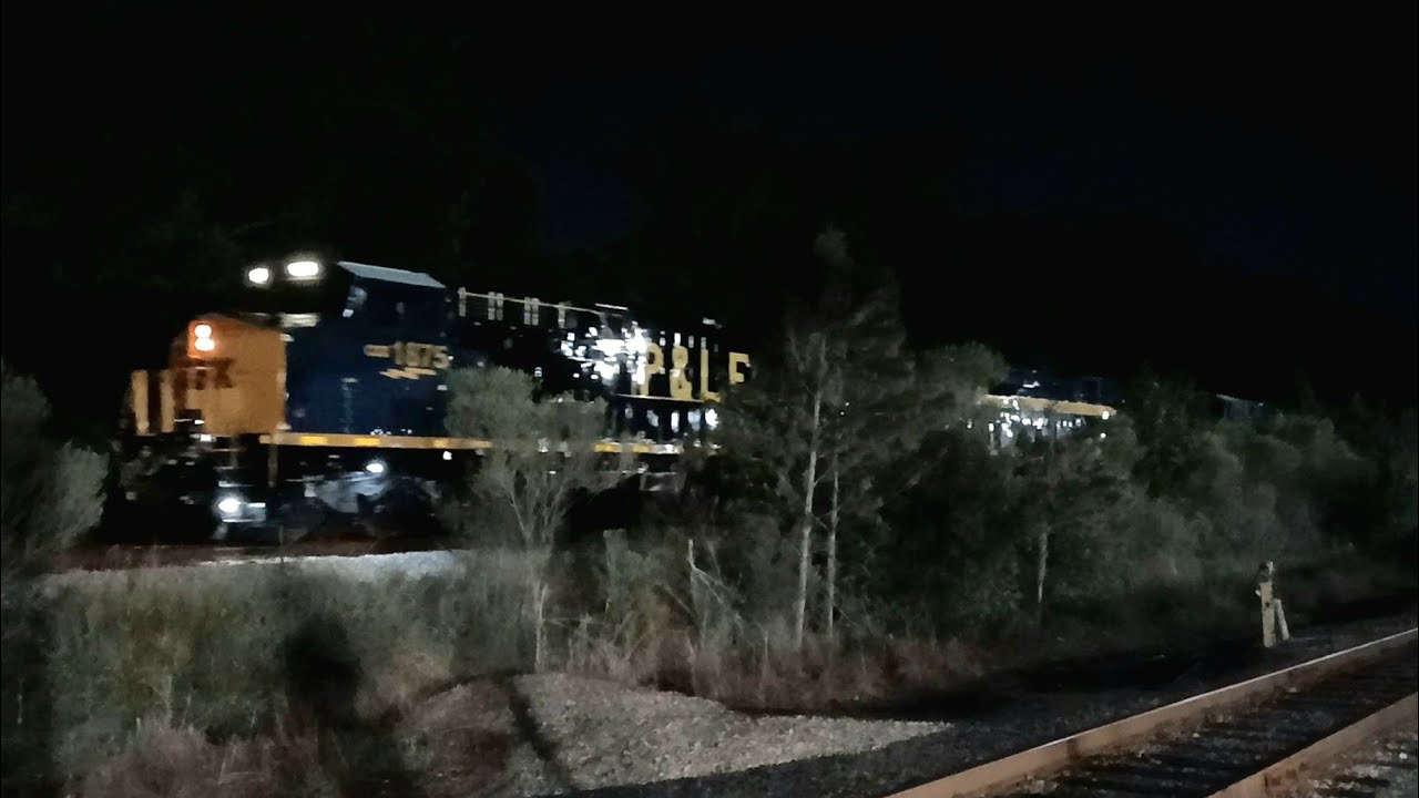 CSXT 1875(P&LE Heritage Unit) Leads M693 By Savannah Georgia With CSXT 1869(C&O Heritage Unit ...