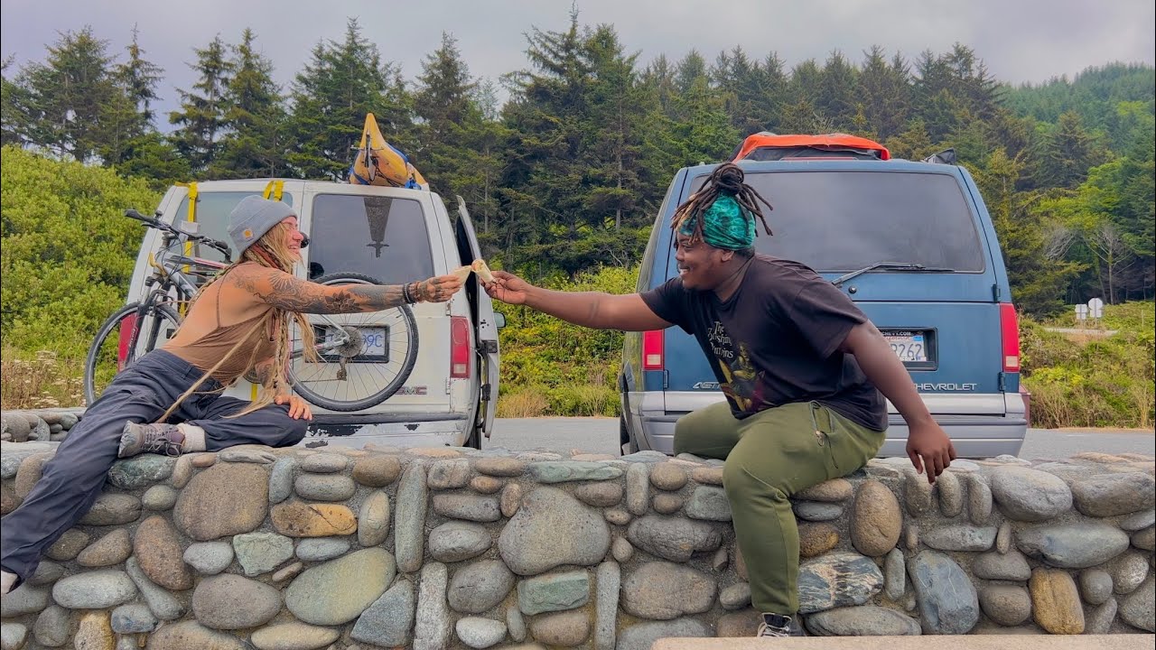 Living In My Van I I Throwing A Van Life Party On The Beach (+ Van tour ...