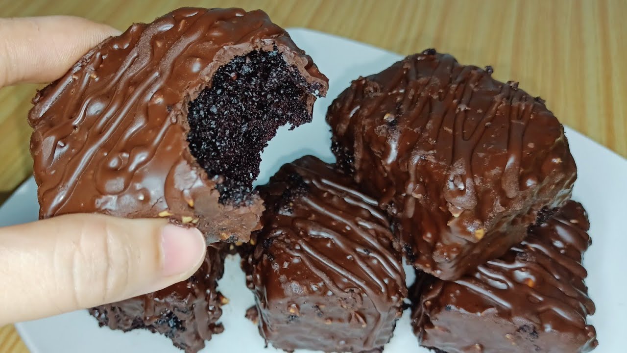 chocolate cake bars/ how to reuse leftover cakes/ leftover dessert ideas - YouTube