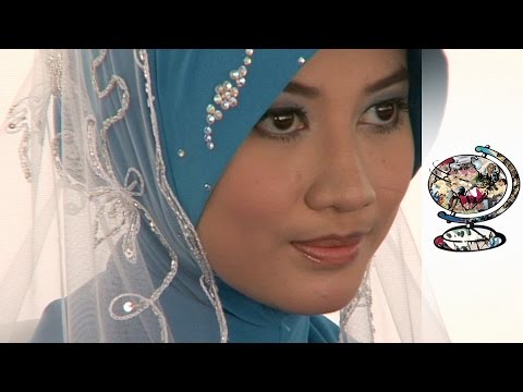 The Islamic Women's Group Promoting Regressive Gender Roles