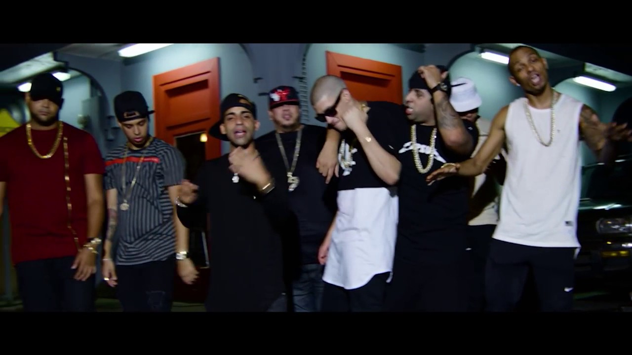 Arcangel x Bad Bunny Tu No Vive Asi Video oficial - YouTube