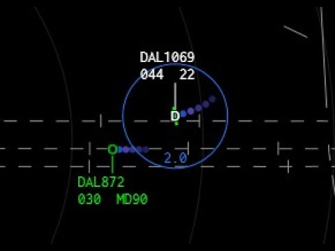 ATCpro - KATL North Approach with Commentary - YouTube
