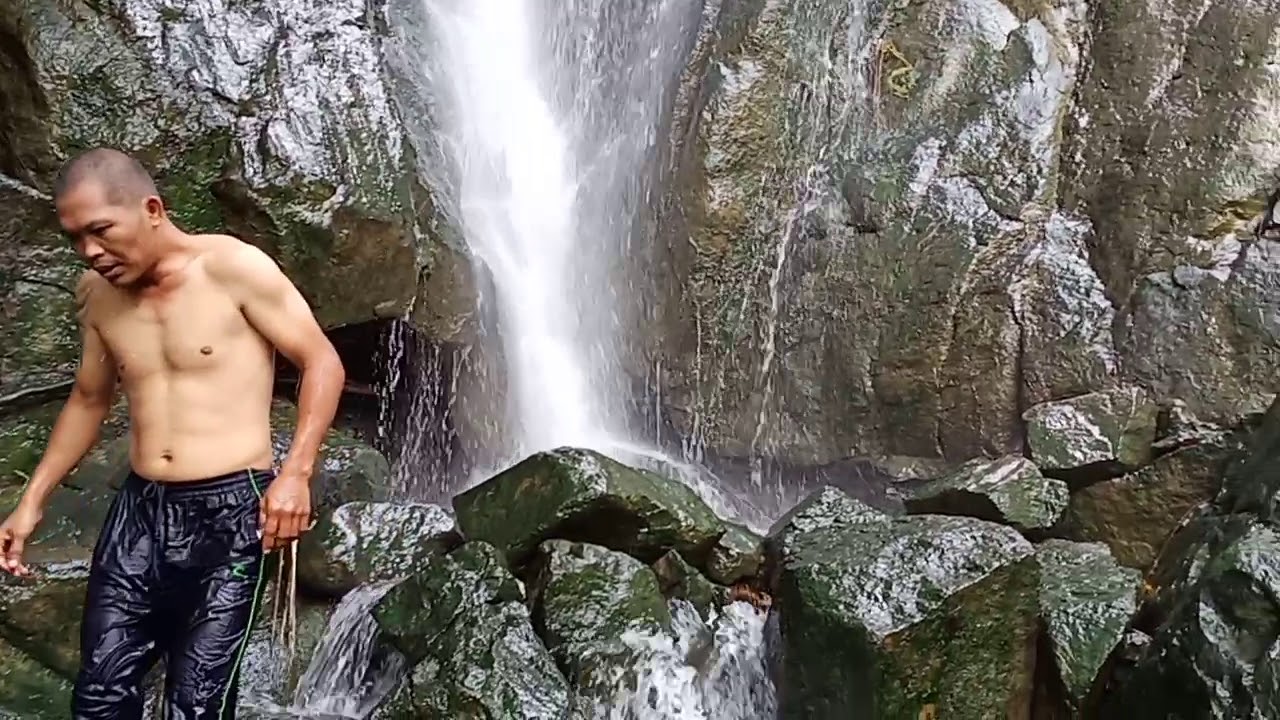 Mandi air terjun(SABAH) - YouTube