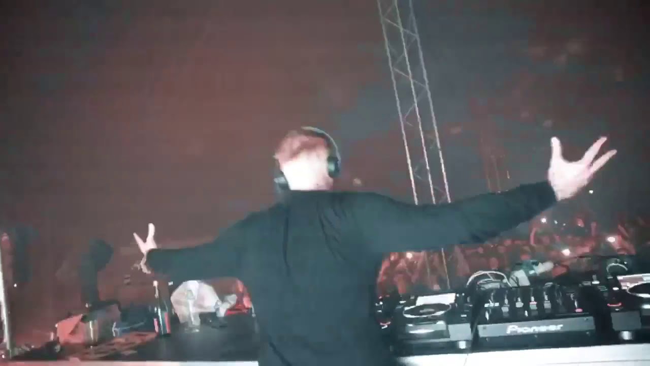 David Rust Live @ Shorefest Winter CHSQ, Belfast 2019 - YouTube