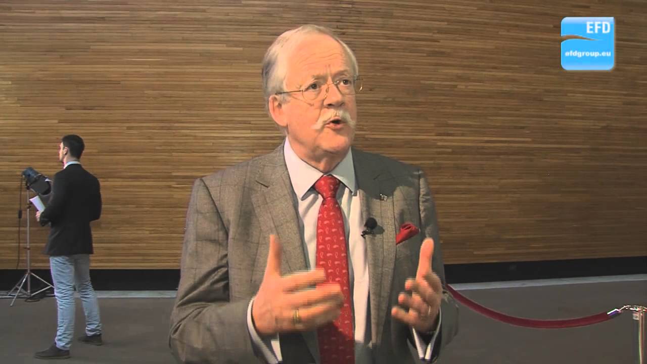 Roger Helmer comments new developments on renewable Energy - YouTube